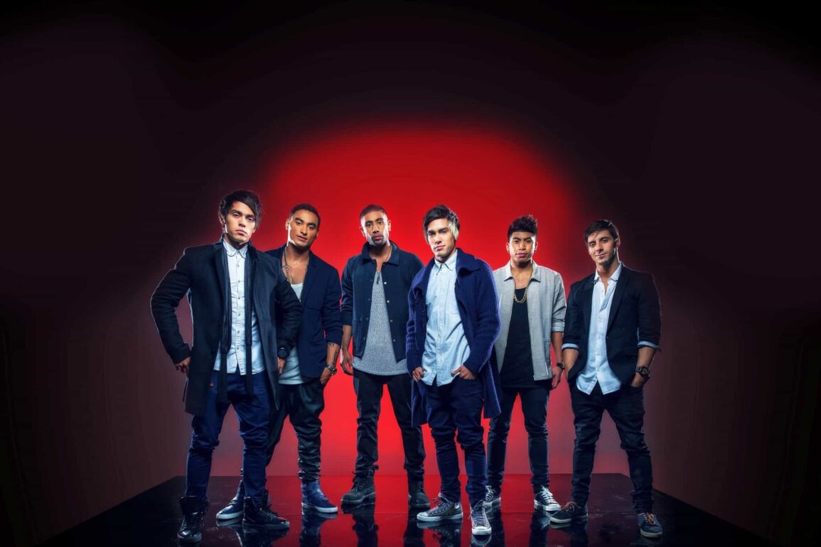 Justice Crew QUE SERA Longest running #1 Single in Aria History - Gold ...