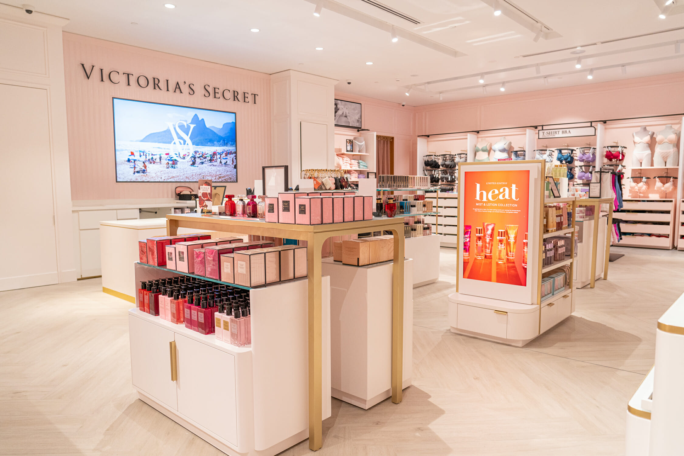 Victoria's Secret Arrives at Pacific Fair